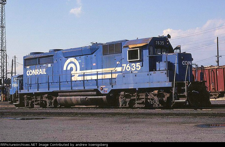 Electro-Motive Division GP-38 7635